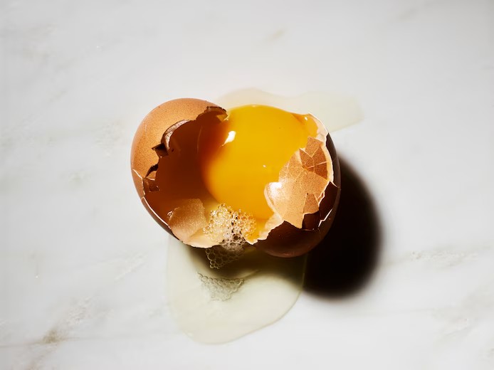 Moeder veroordeeld voor breken van rauw ei op hoofd dochter