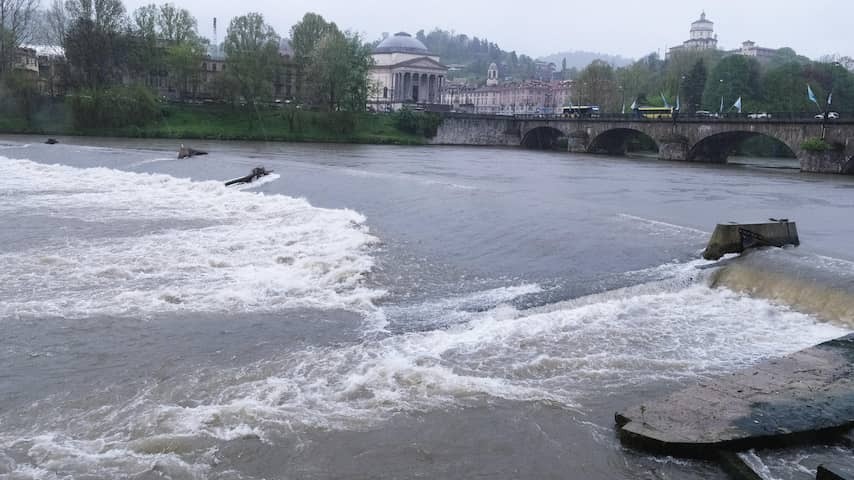Code rood in Noord-Italië en Zuid-Zwitserland vanwege hevigste neerslag ...