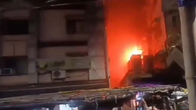 Fourteen people killed in India hotel fire