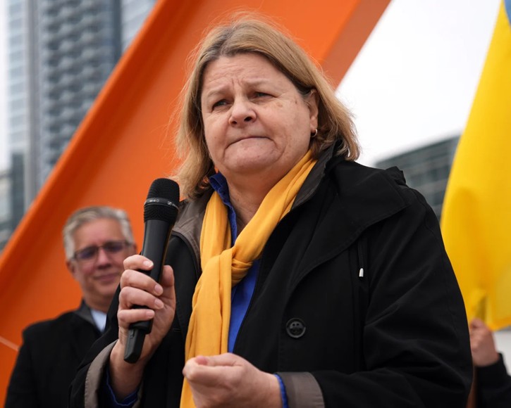 Wisconsin judge indicted on allegations she helped man evade ICE agents