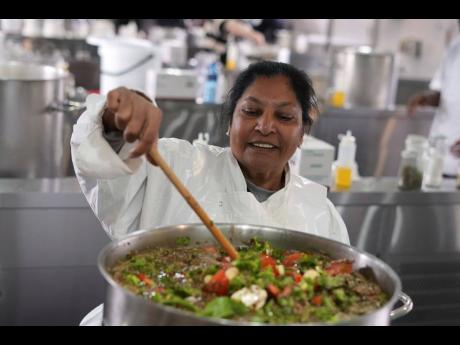 Cooks join forces to make 67,000 litres of soup on Mandela Day