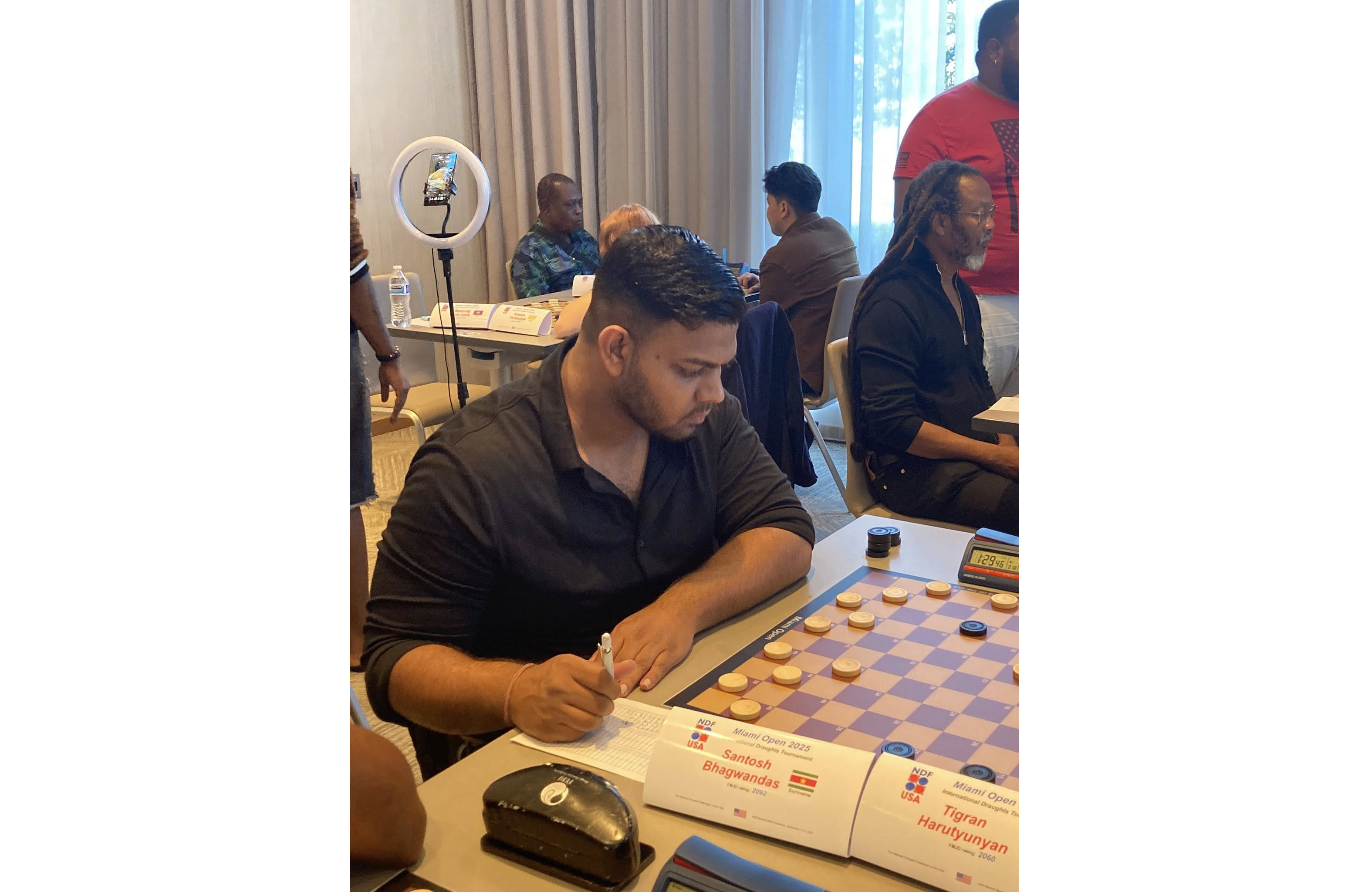 Bhagwandas knap in top tien bij Miami Open Blitz