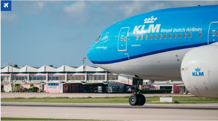 KLM 777 belandt in het gras op luchthaven Paramaribo