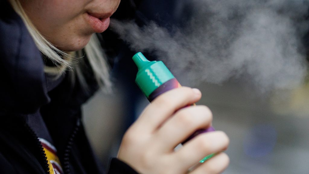 Demissionair kabinet wil boetes op illegale verkoop vapes flink verhogen