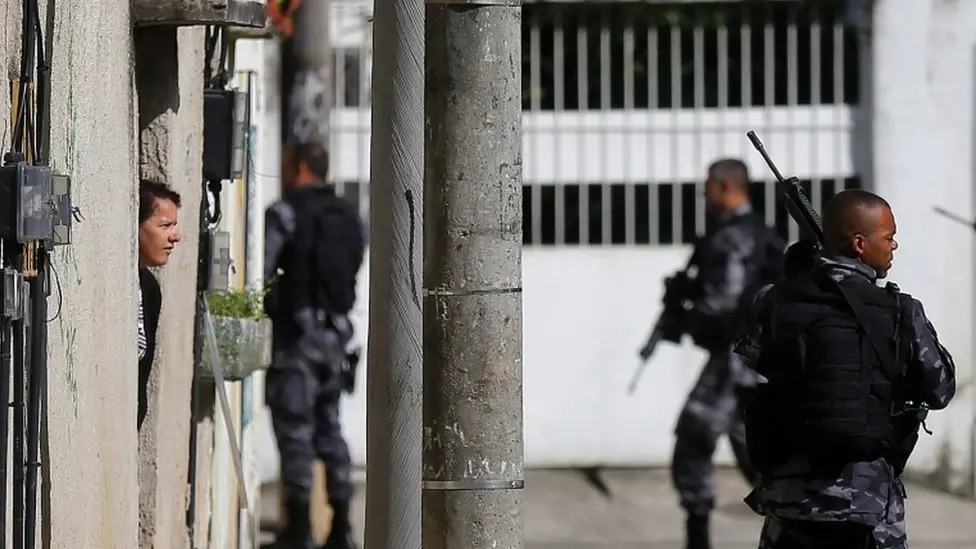 4 suspected gang members killed in gunfight with police in southern Brazil