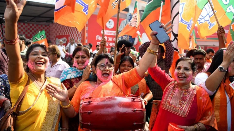 Modi's alliance heads for decisive win in Indian state election