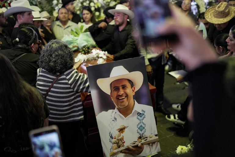 Seven Bodyguards Arrested Over Mexico Mayor S Assassination