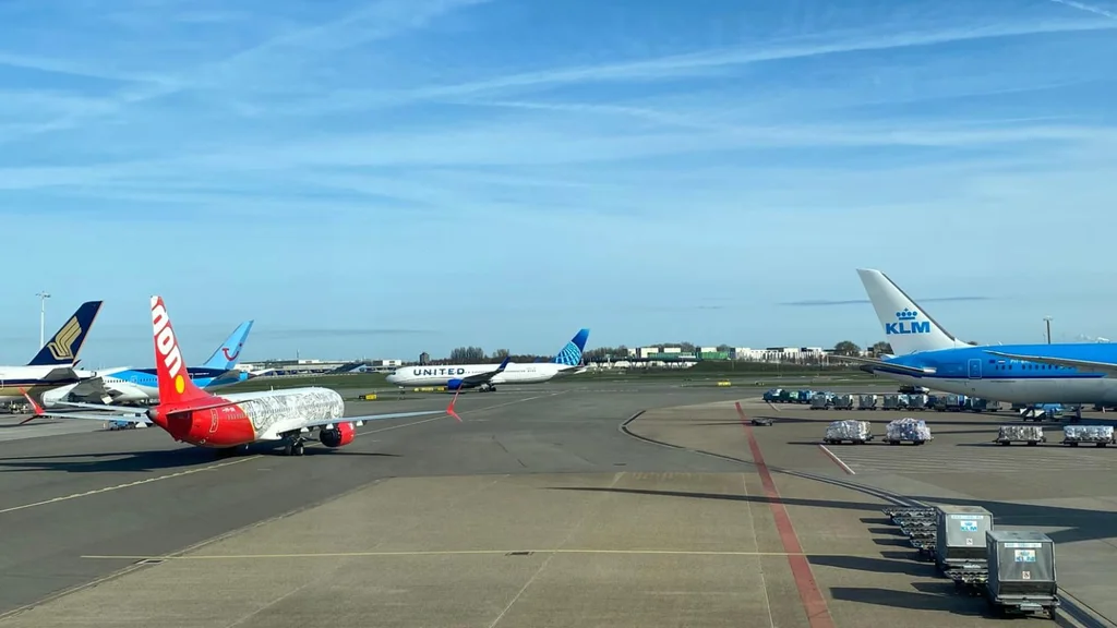 KLM maakt vlucht naar Curaçao duurder, concurrenten verhogen prijzen ...