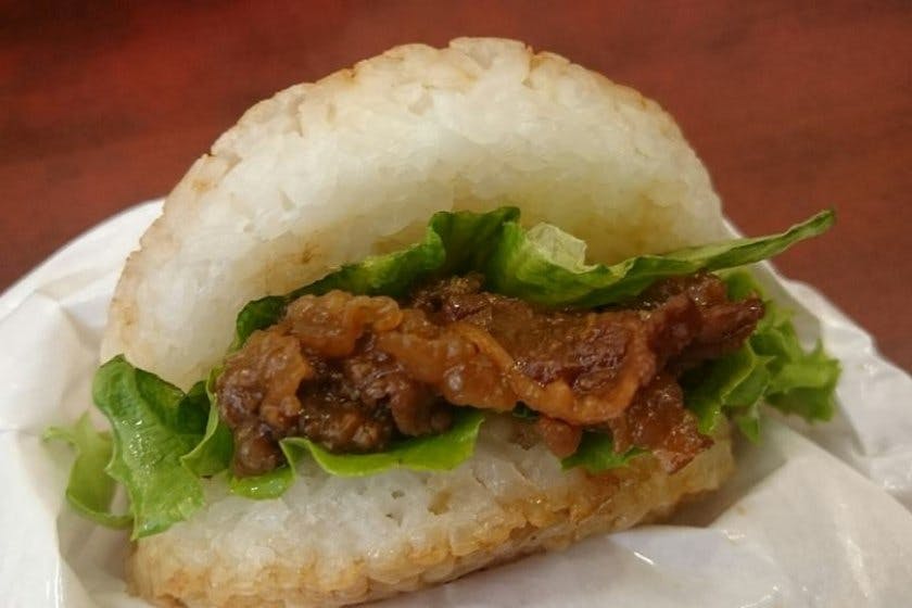 8 Of The Weirdest Yet Delicious Burgers In Japan! | TokyoTreat ...