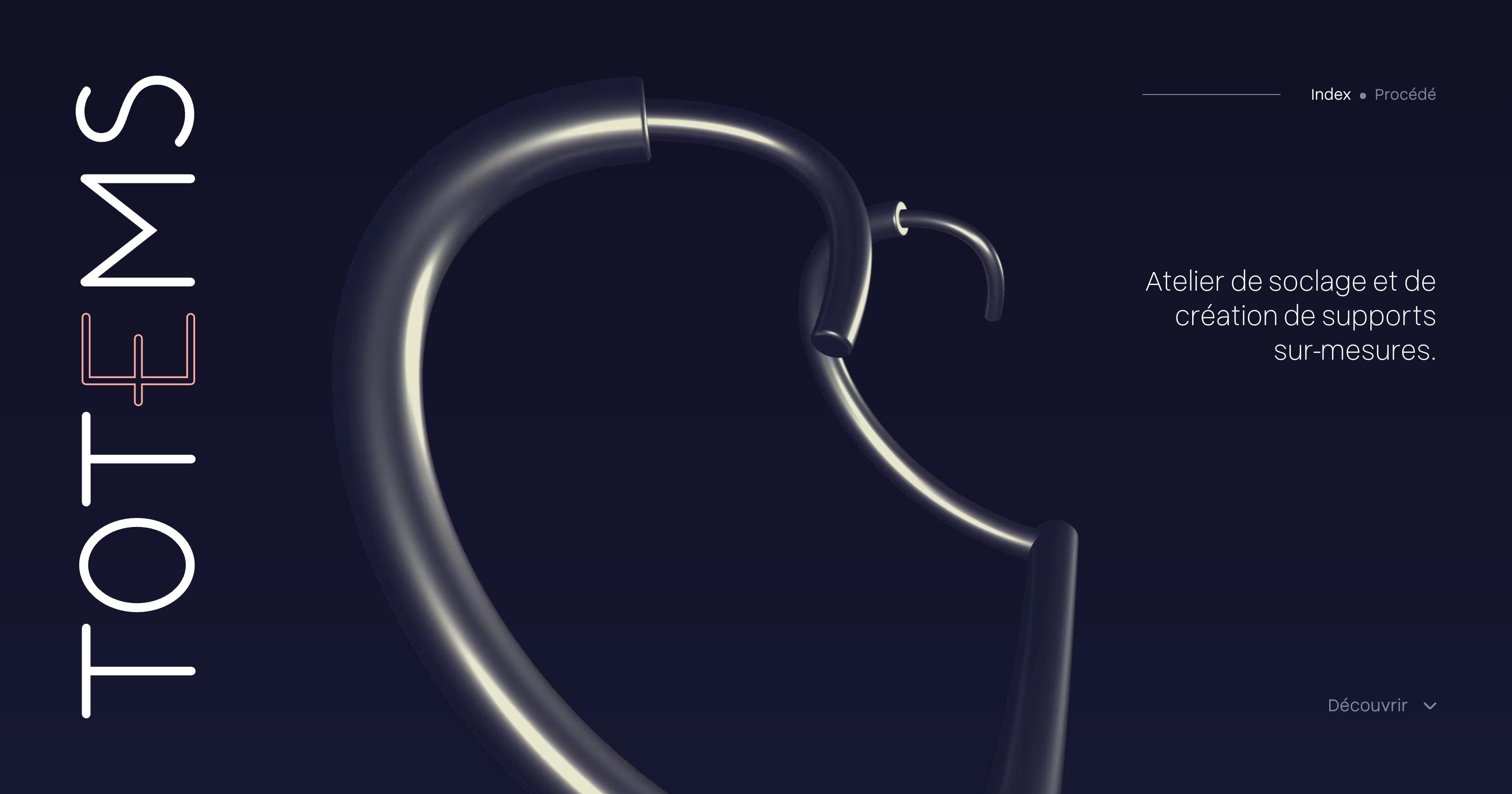 Totems | Atelier de soclage et de création de supports sur-mesures