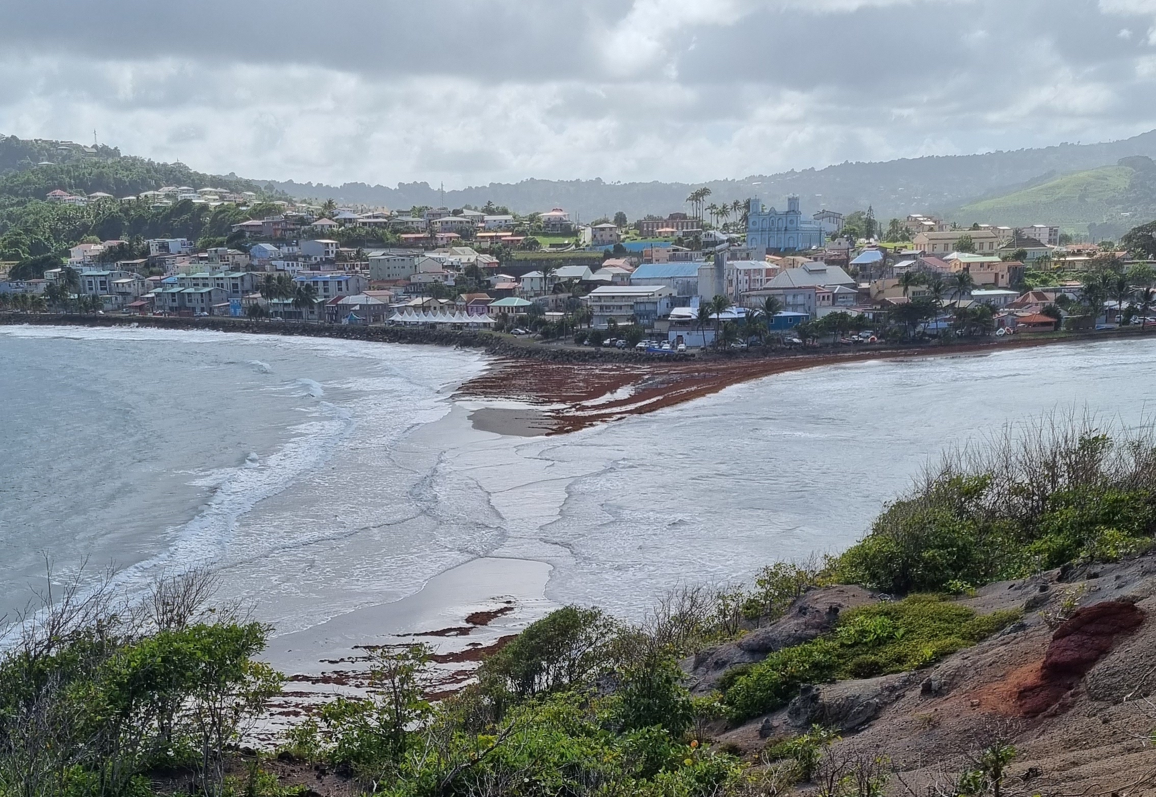 Tombolo en Martinique, un phénomène étonnant