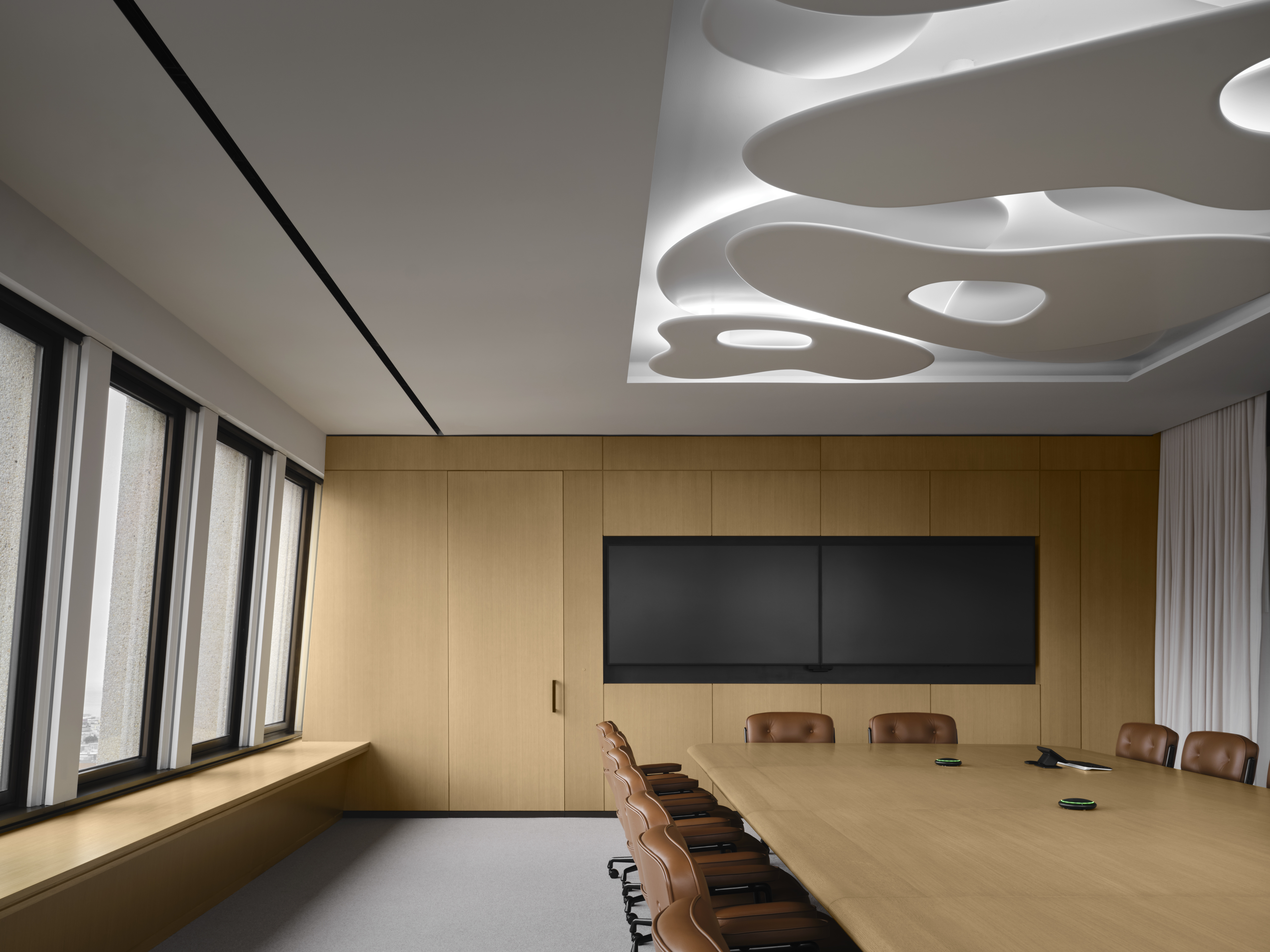 Transamerica Pyramid Center — Transamerica Pyramid