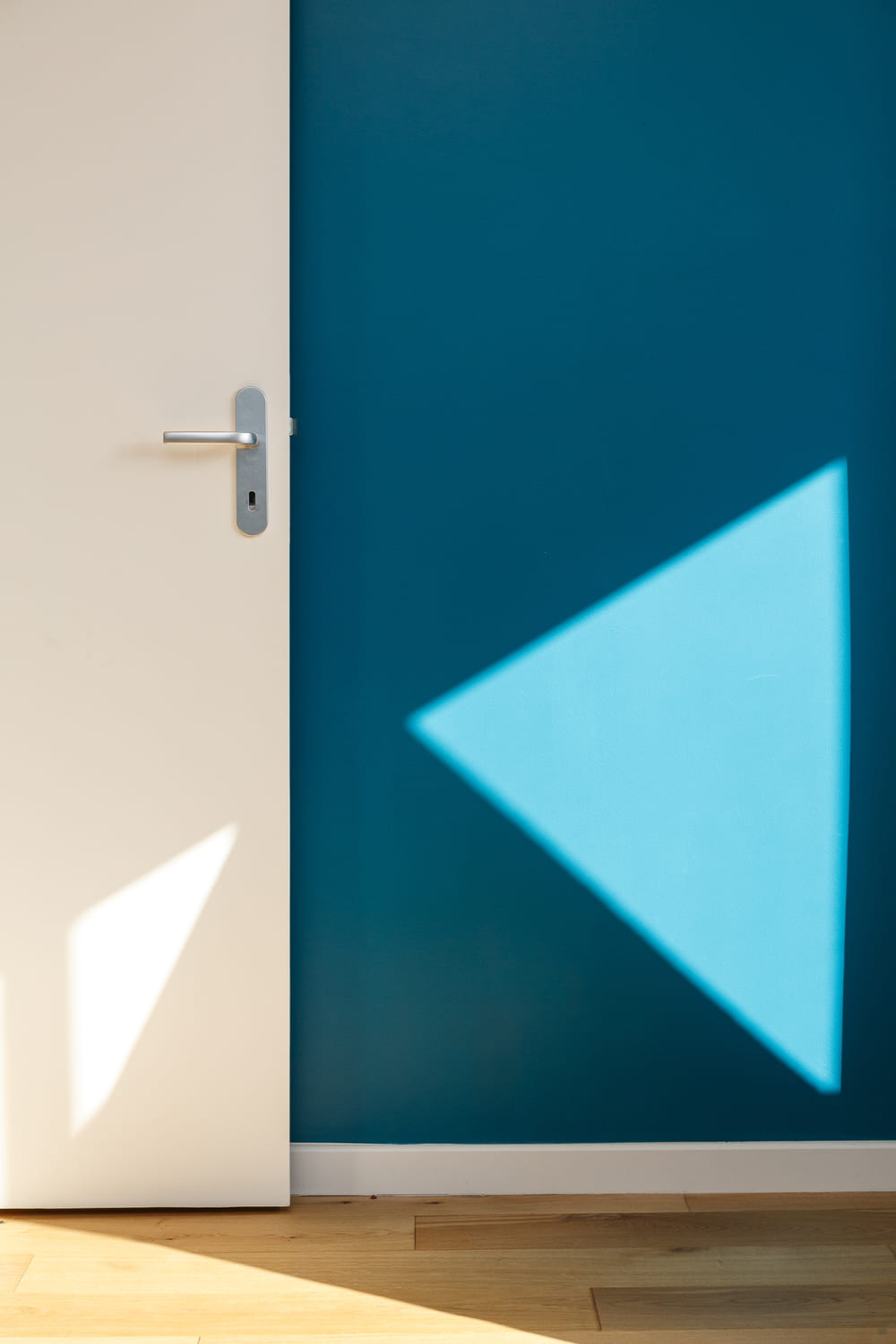 Tout Savoir sur les Portes Sur-Mesure