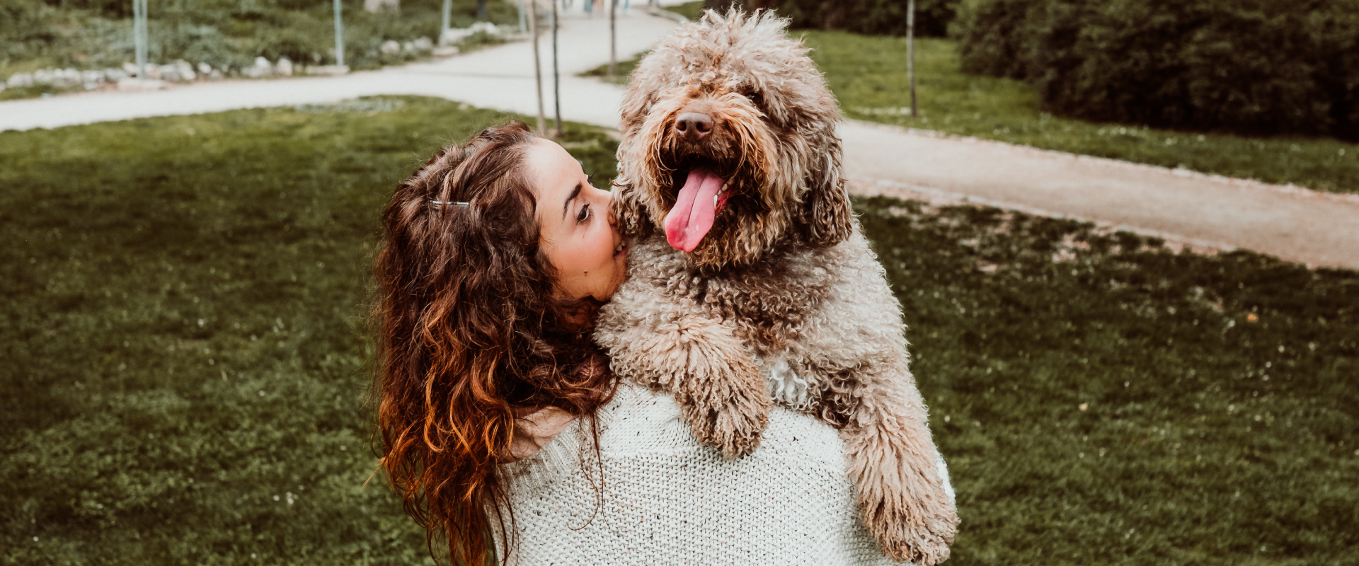 90 Vibrant Dog Names That Start With V | TrustedHousesitters.com