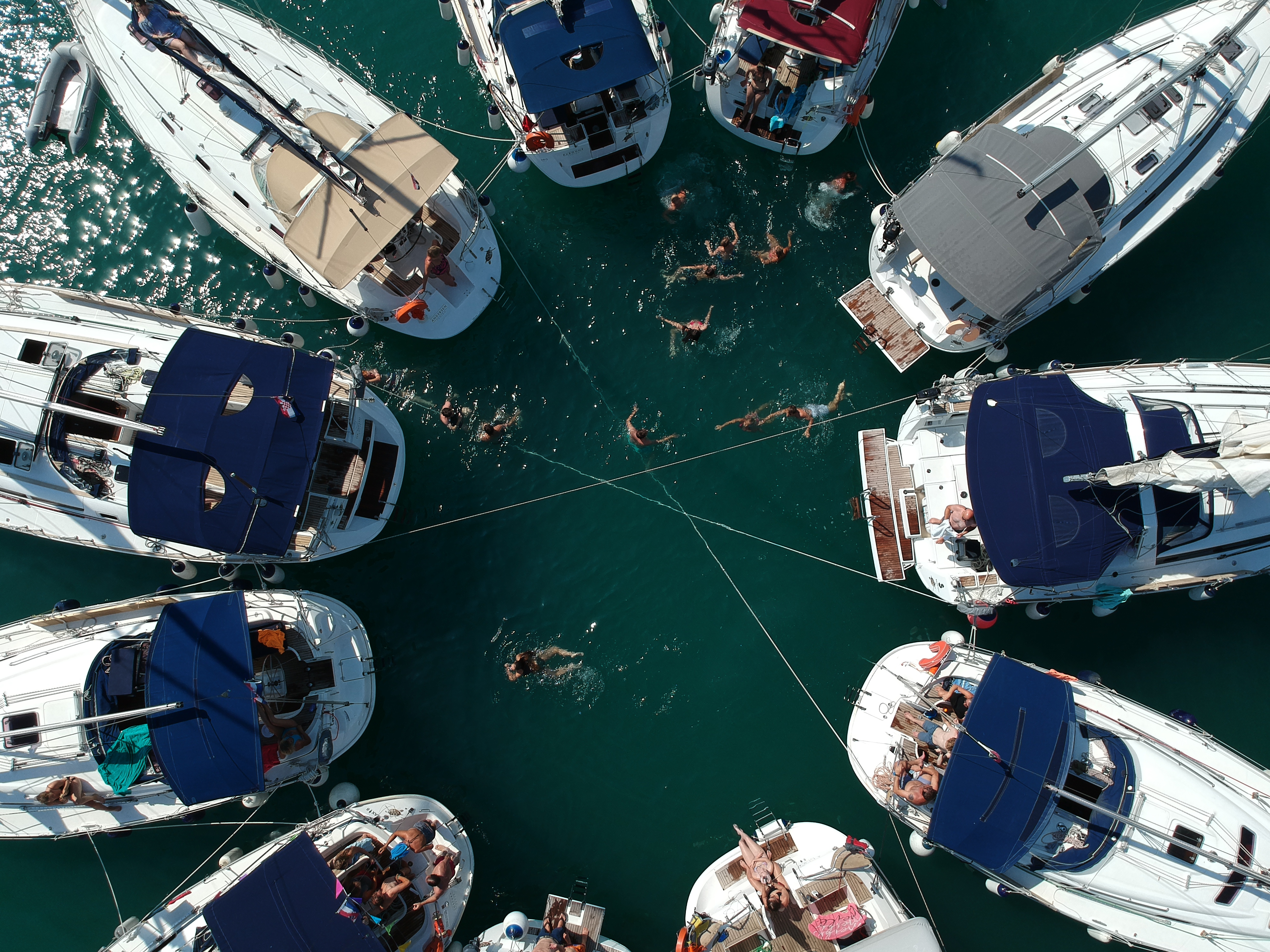 Theme flotilla sailing vacations. Wine tasting in Croatia or Italy | Tubber