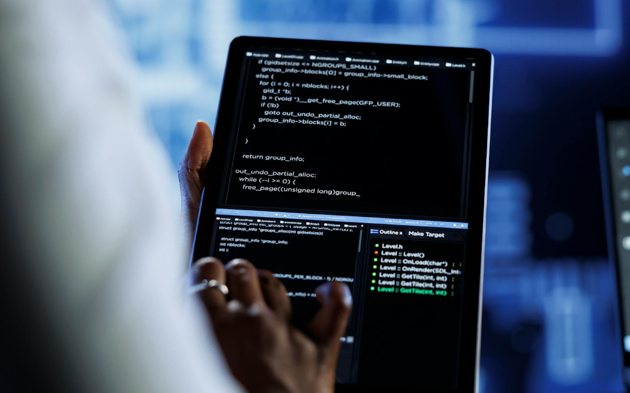 Go vs Rust: Which One To Choose For Web Development in 2024?