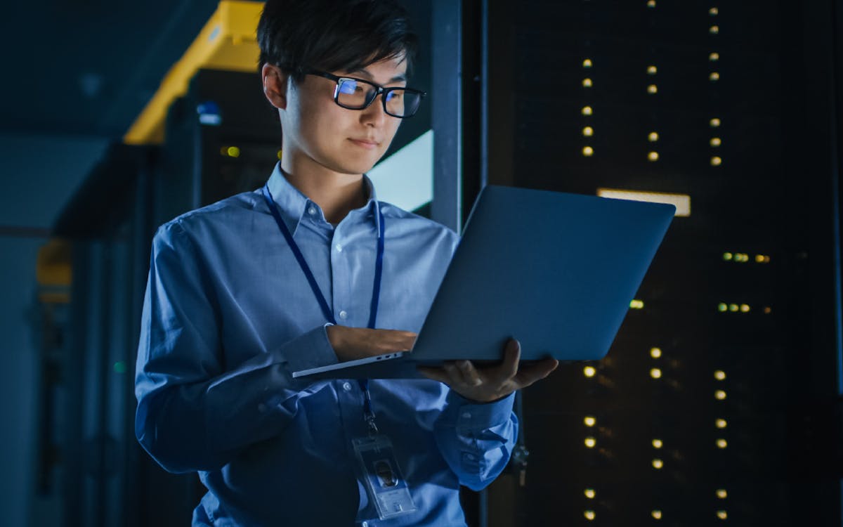 How to Perform SQL-like Window Function in Pandas Python