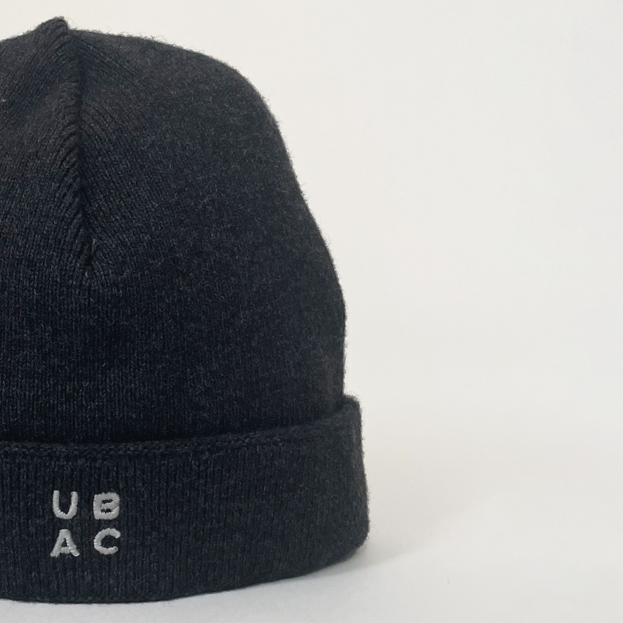 Accessoires & Chaussettes éco-responsables en laine recyclée | Ubac