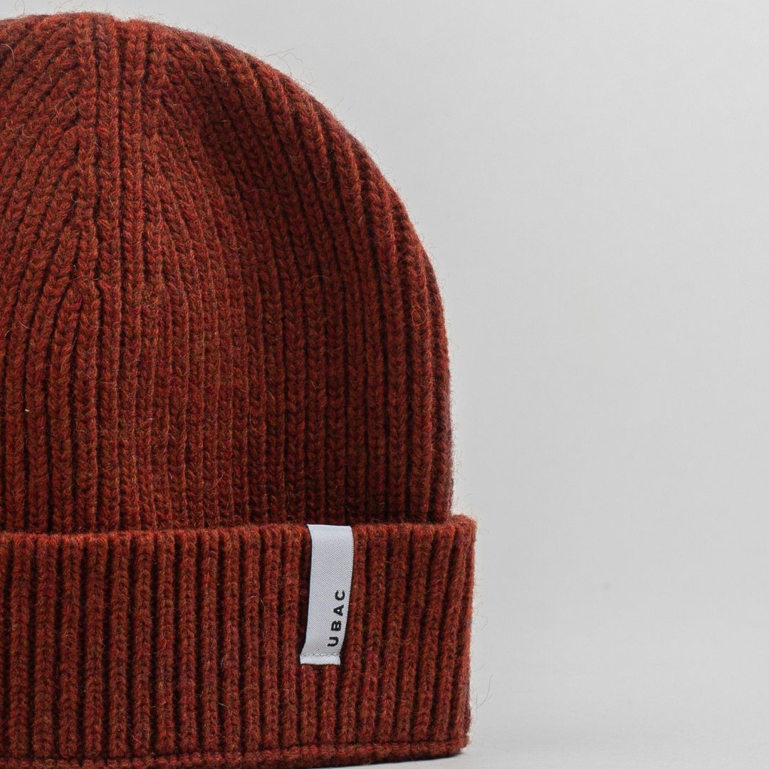 Accessoires & Chaussettes éco-responsables en laine recyclée | Ubac