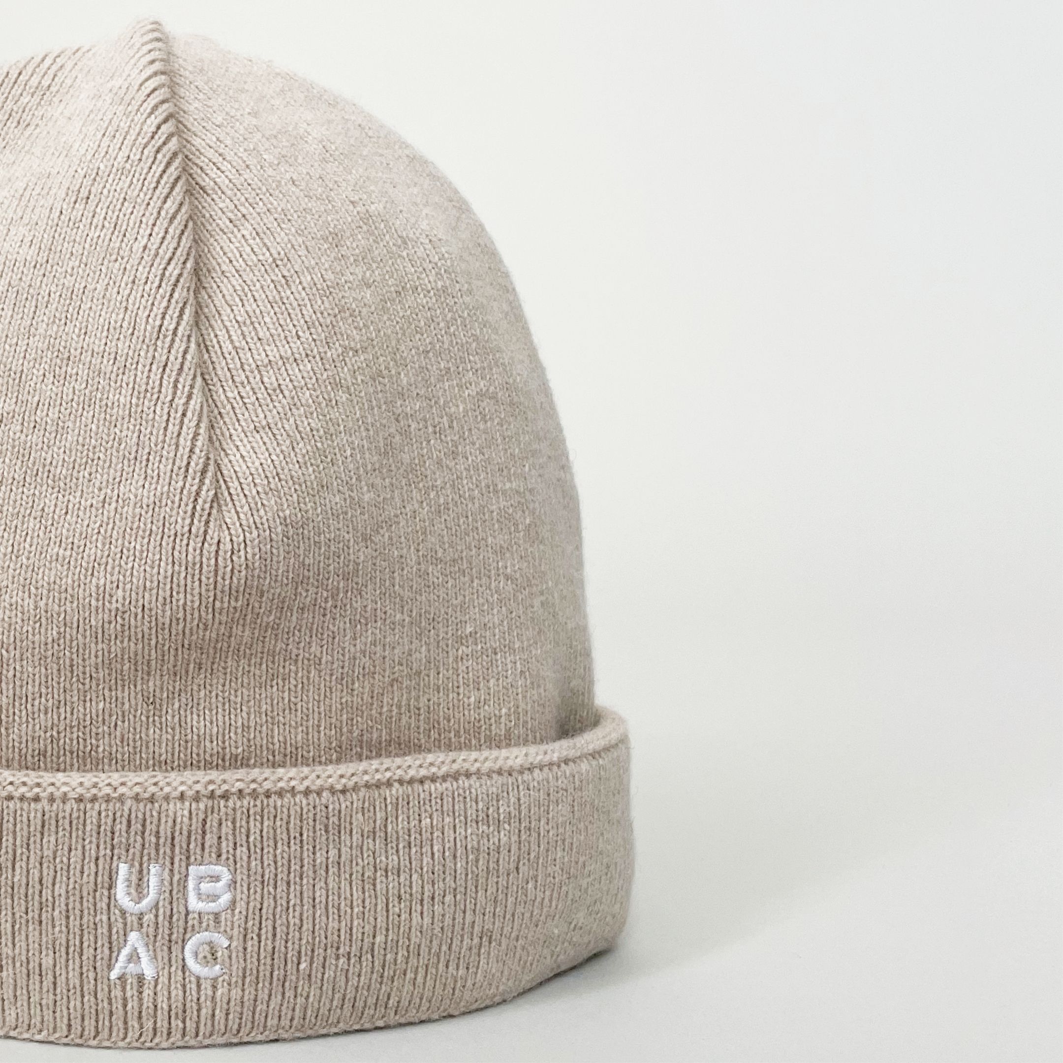 Accessoires & Chaussettes éco-responsables en laine recyclée | Ubac