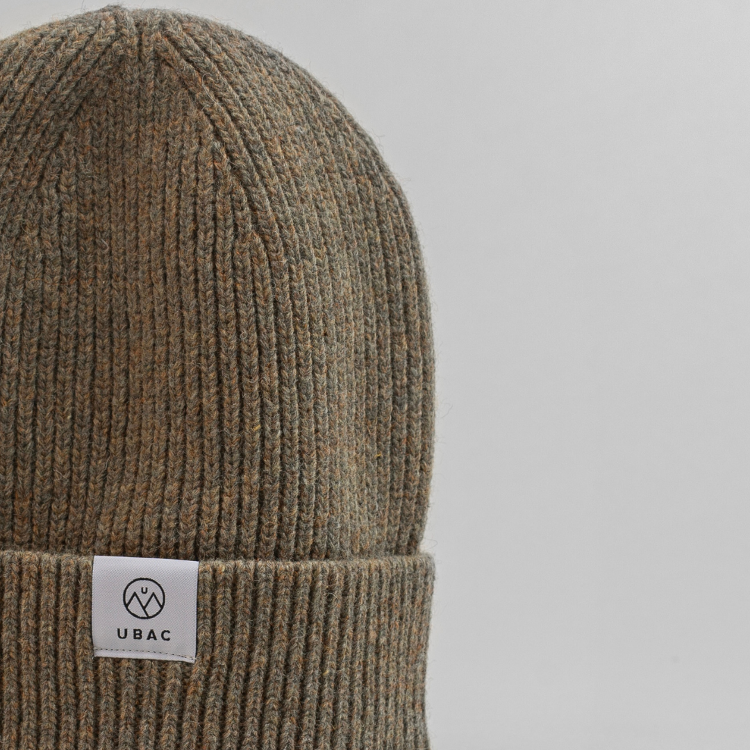 Accessoires & Chaussettes éco-responsables en laine recyclée | Ubac