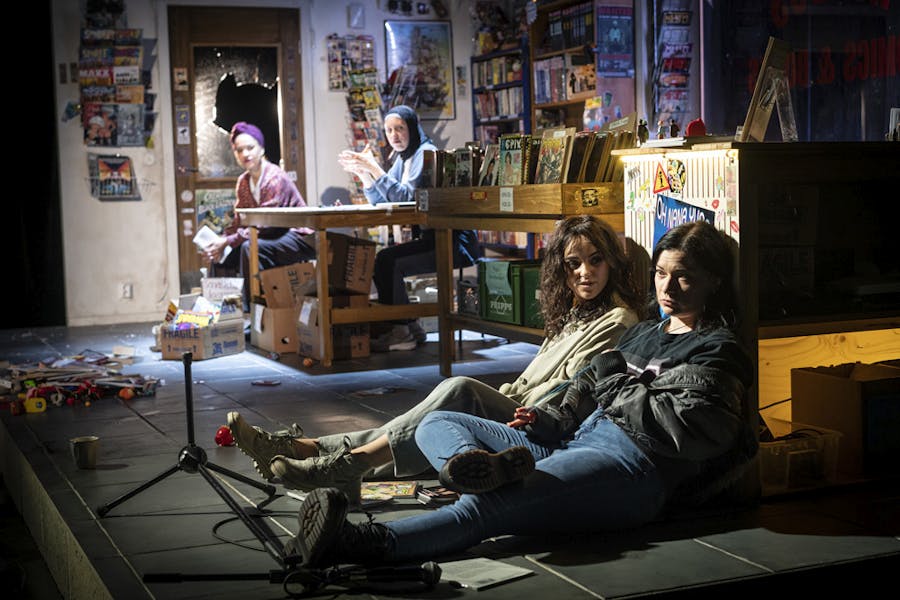 De kommer att drunkna i sina mödrars tårar | Unga Klara