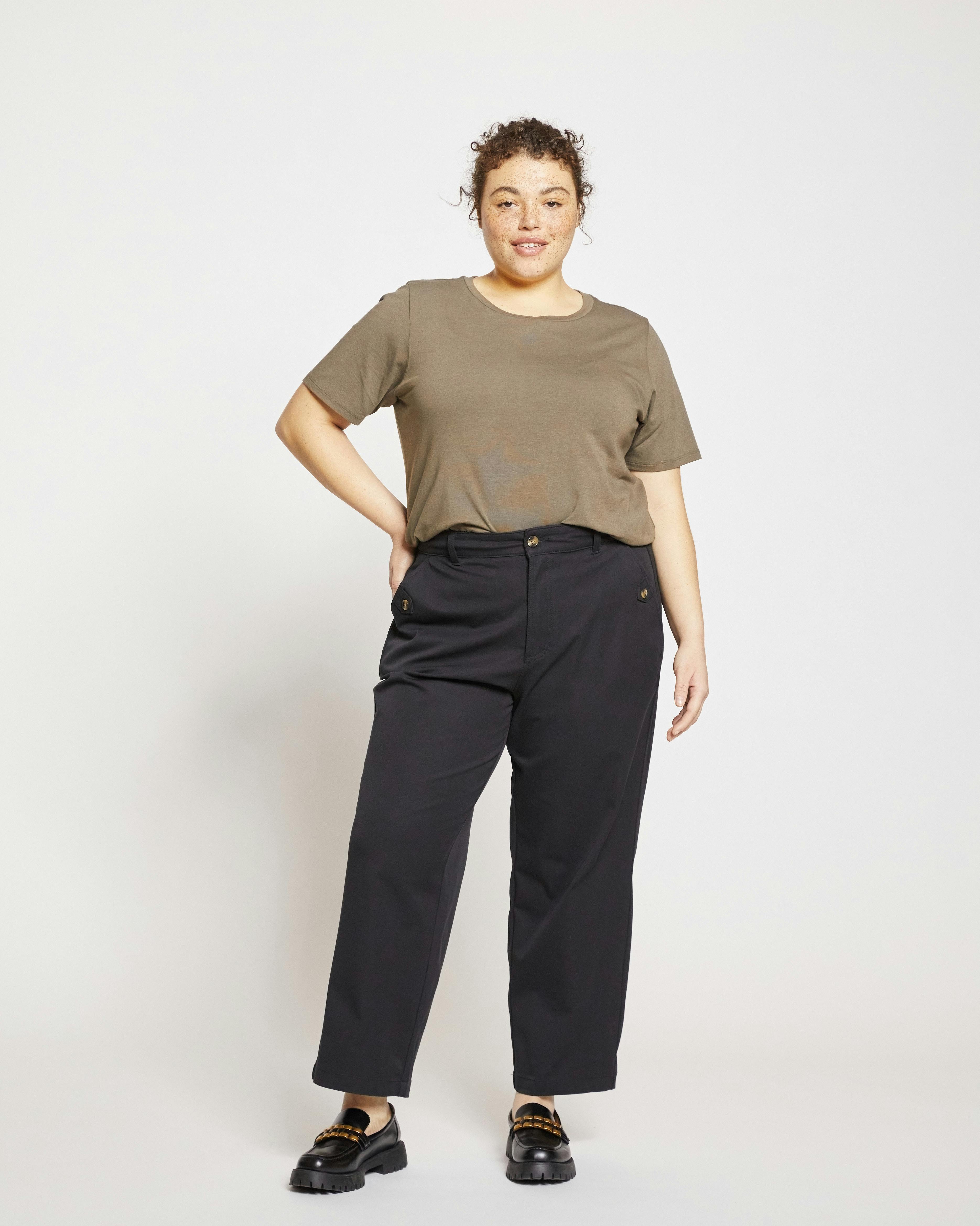 Tee Rex - Black | Universal Standard