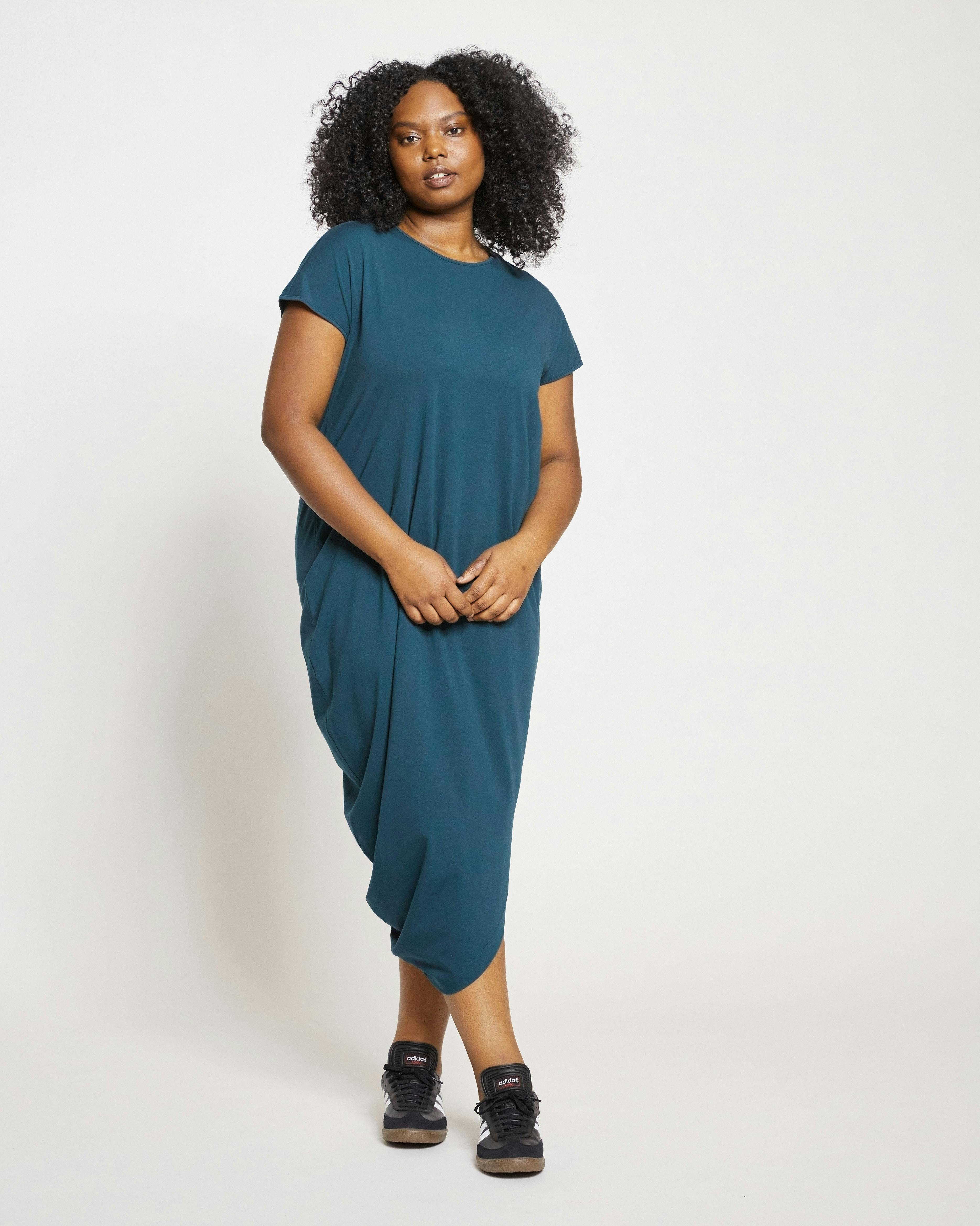 Iconic Geneva Dress - Deep Sea | Universal Standard