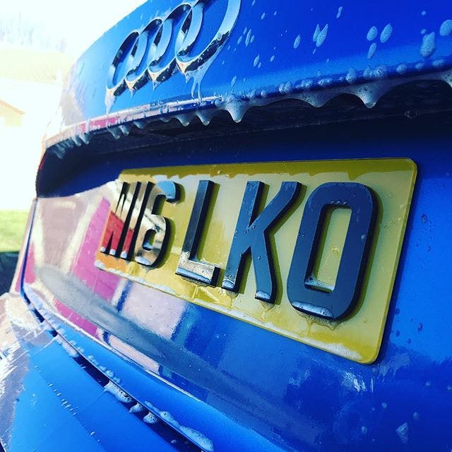Cleaning your new 3D or 4D number plates