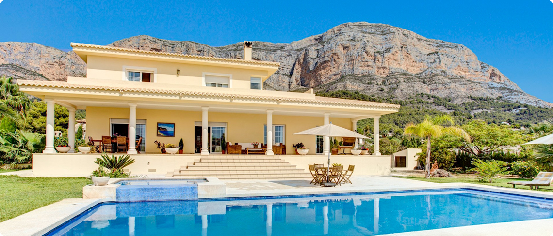 Villa Holiday Specialist | Quality, Hand-Picked Villas | Villa Plus