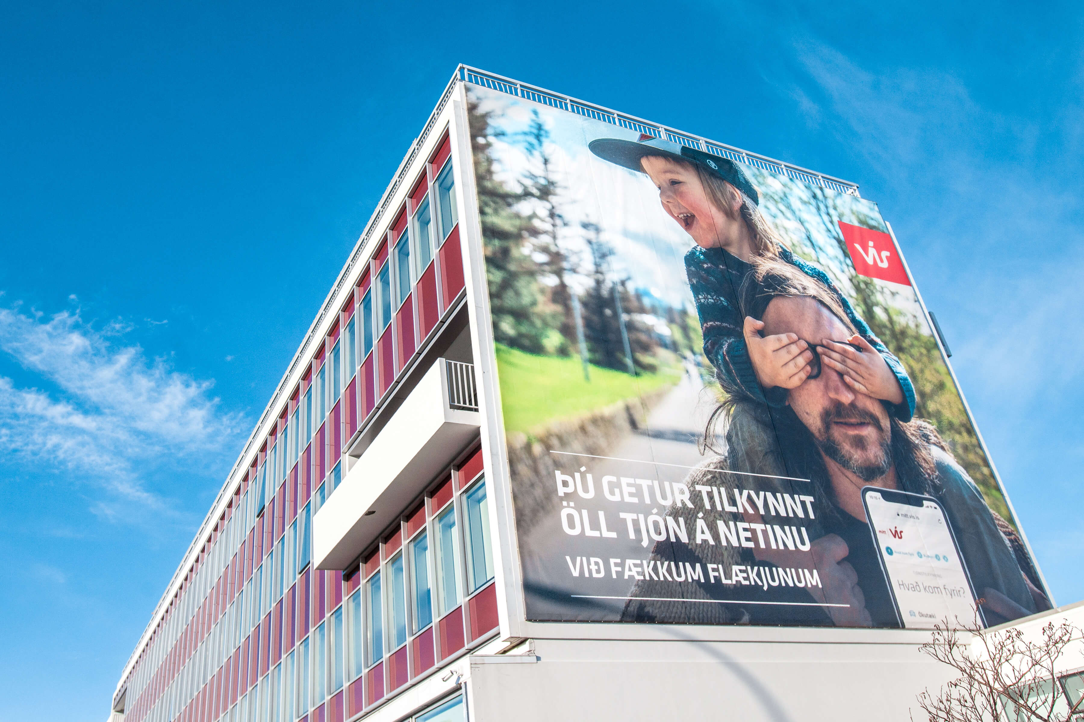 VÍS Insurance · VÍS