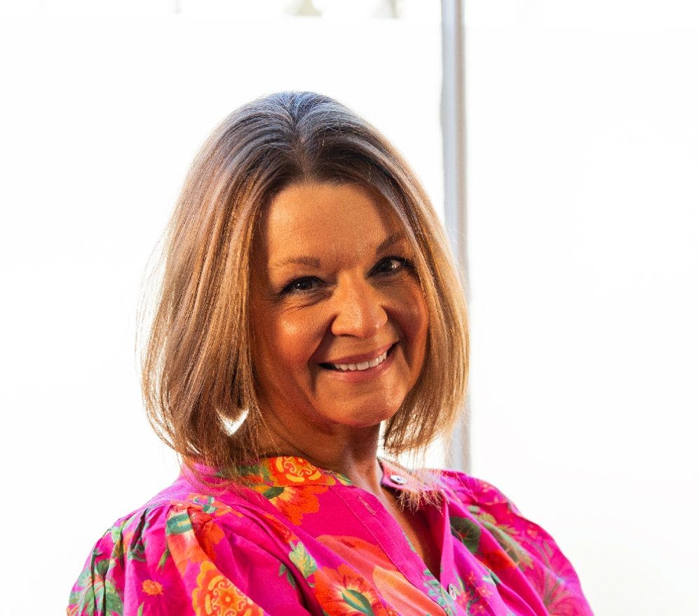 Simone Robinson | Walker Foster