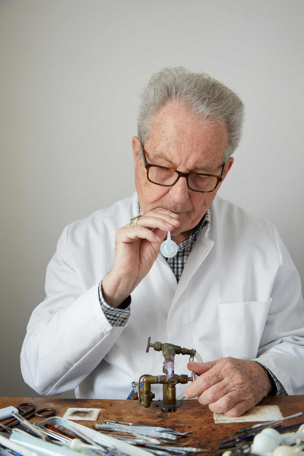 The last glass-eye maker in Britain | Wellcome Collection