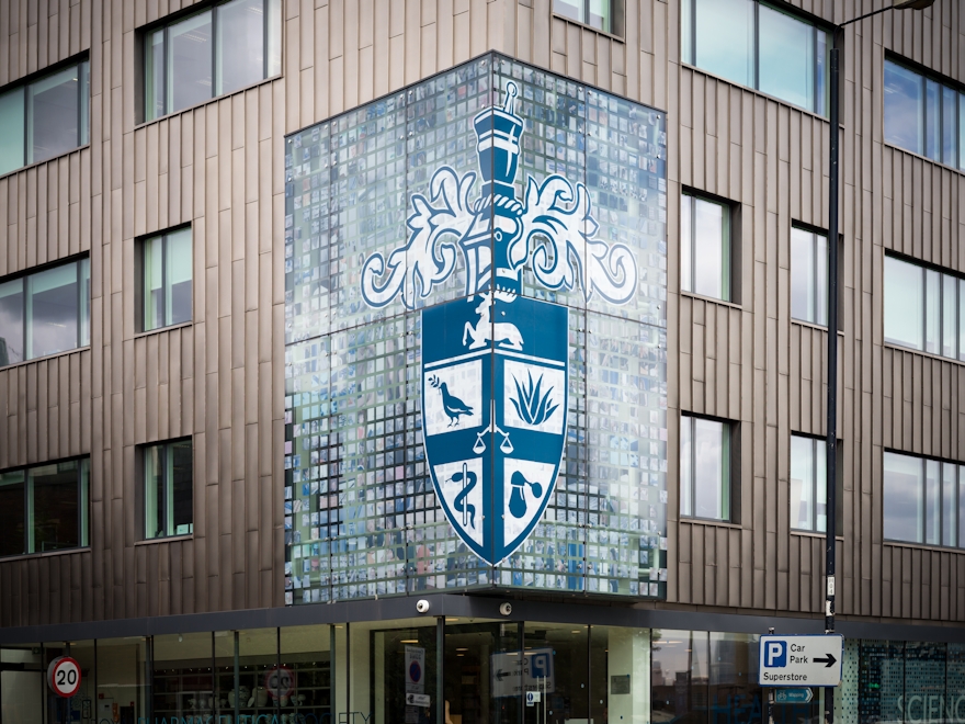 The origins and meanings of pharmacy symbols | Wellcome Collection