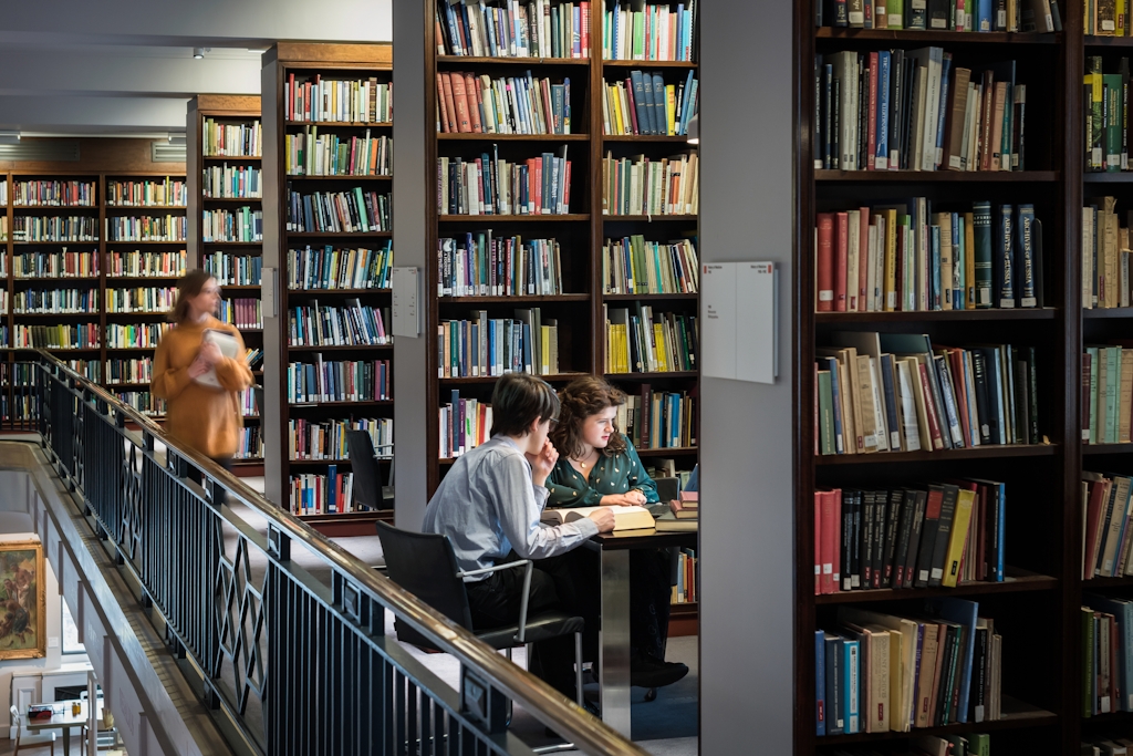 What’s in the collections | Wellcome Collection