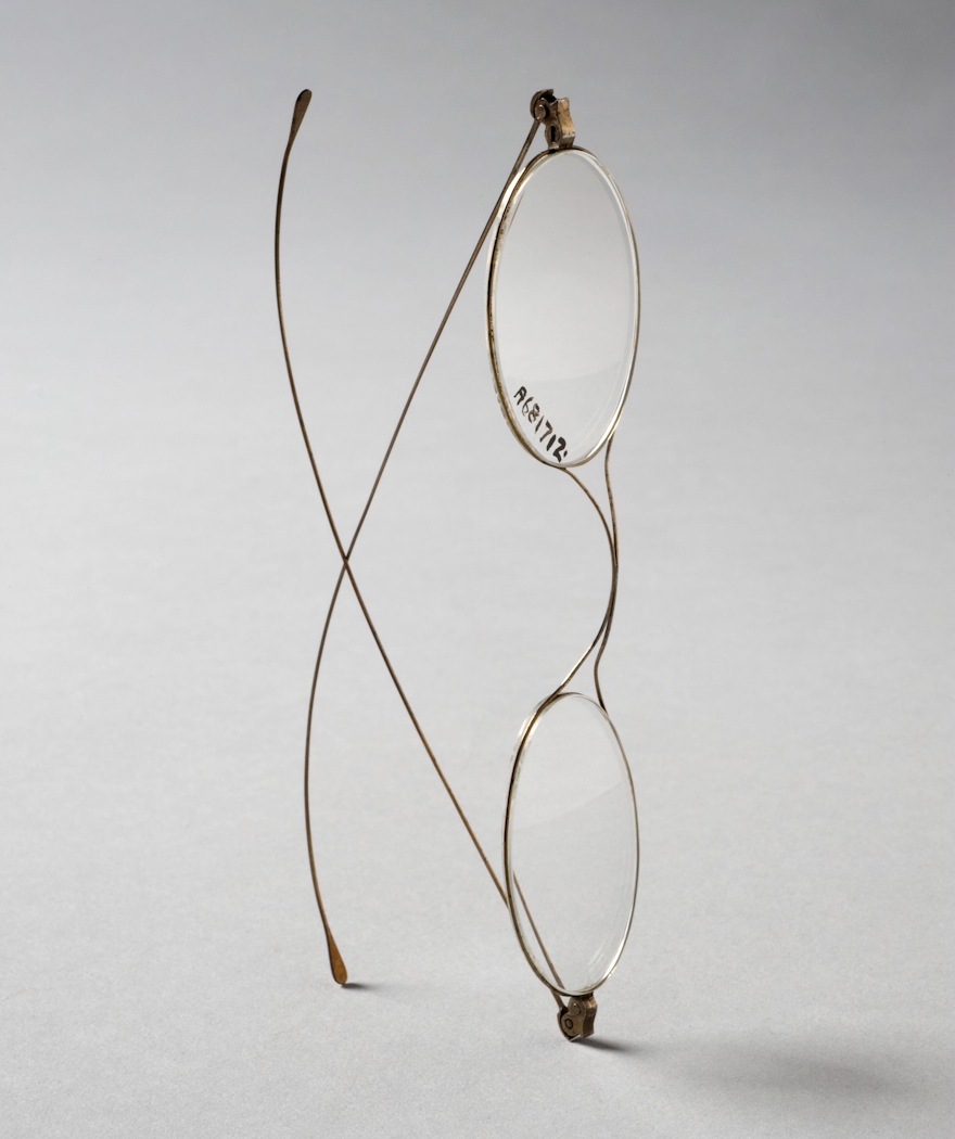 The Victorian perspective on spectacles | Wellcome Collection