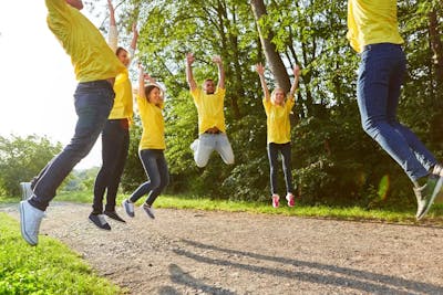 Best Survival Team Building Exercises, Activities, Games & Scenarios ...