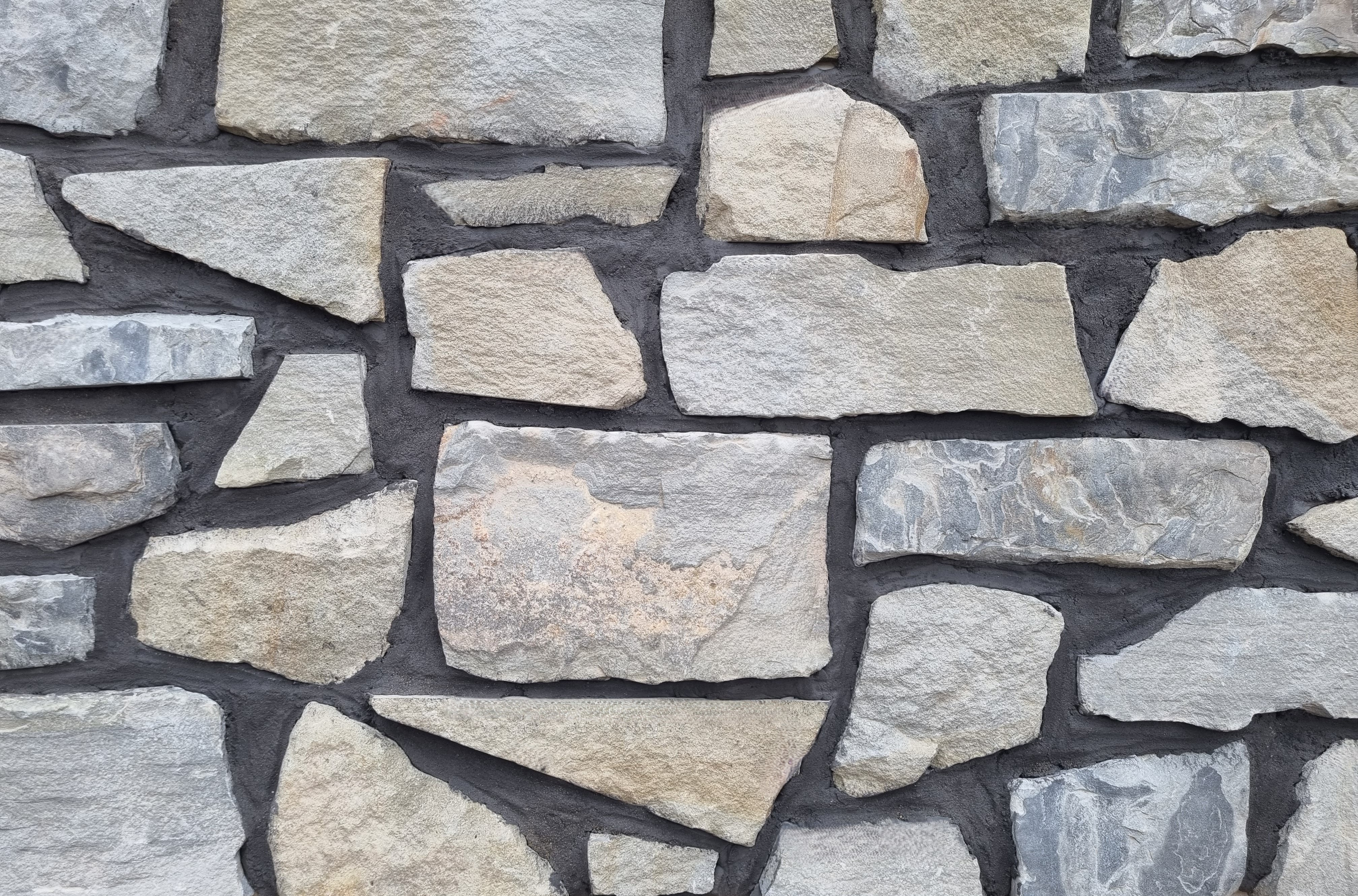 Britannia Range | Cool Grey - 828