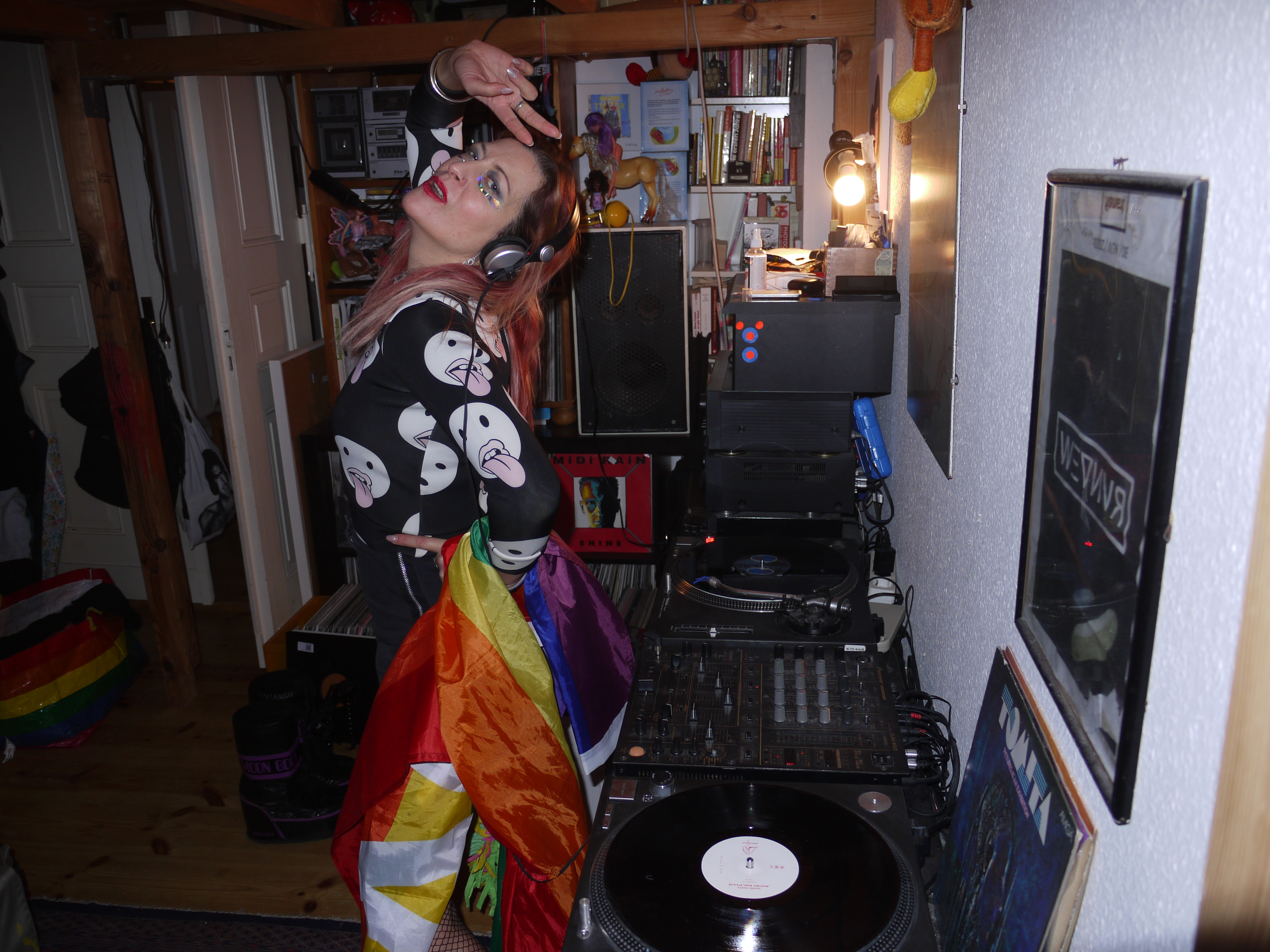 Kat Richter| Vinyl DJ, Kat Kat Tat