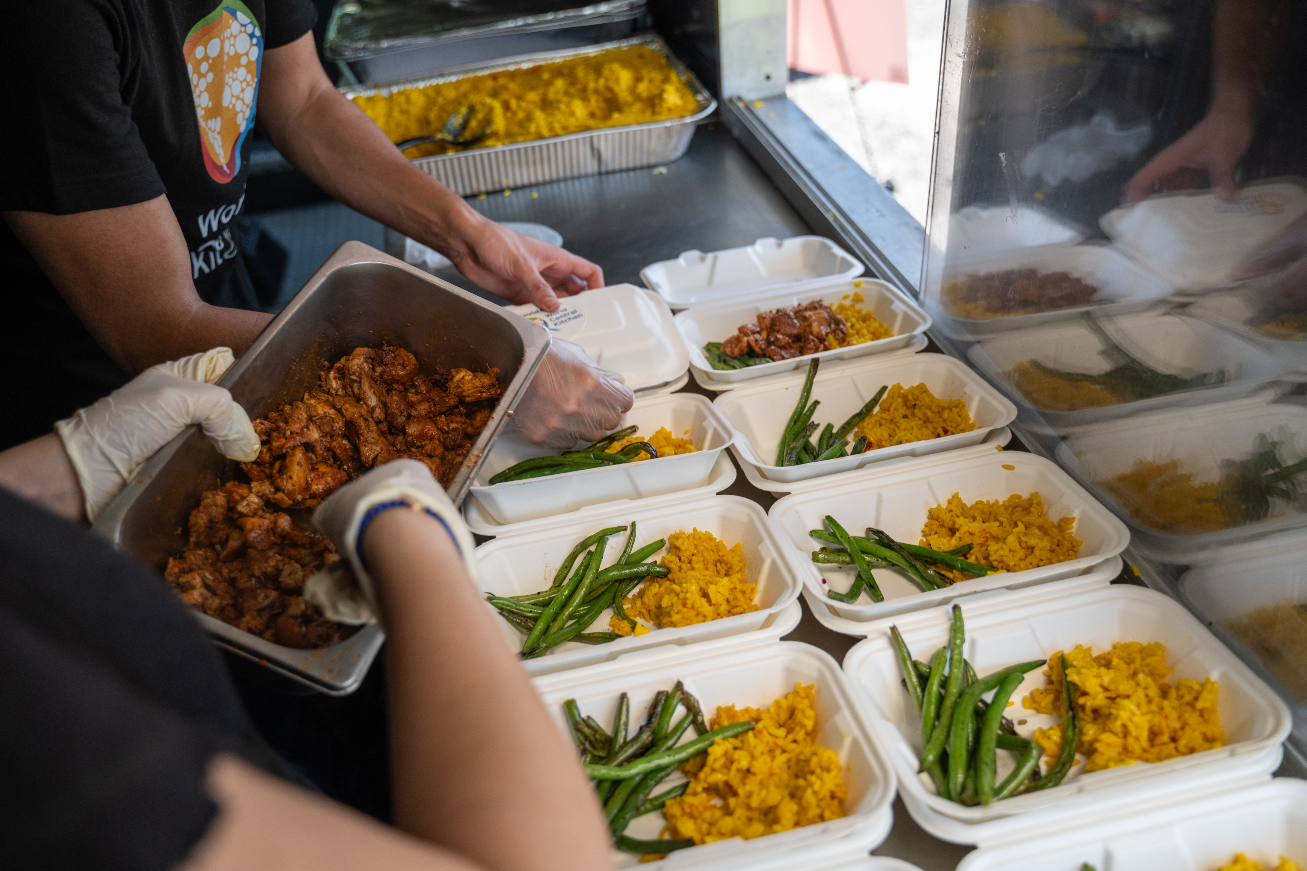 World Central Kitchen | First Alert: WCK prepositioning in Florida ...