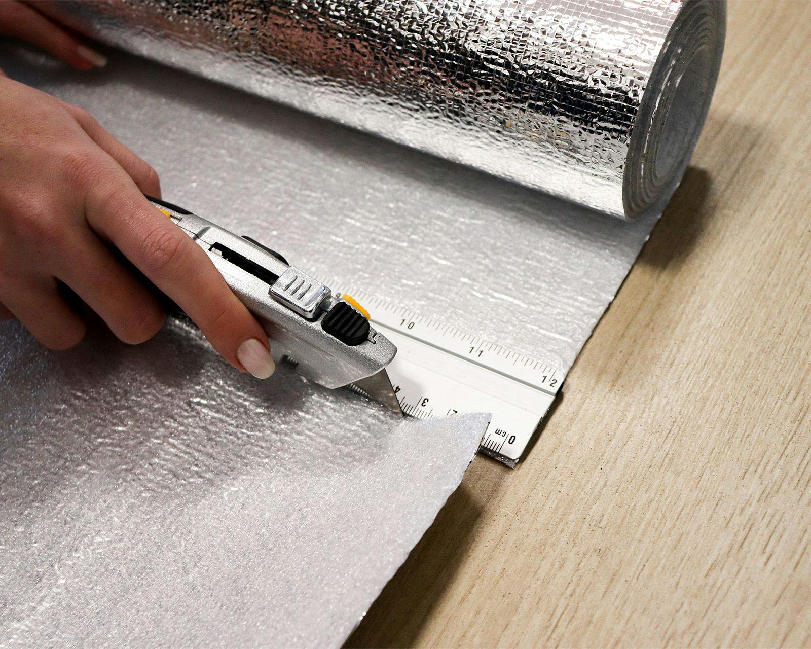 Radiatorfolie plaatsen - Behoud de warmte in uw woning!