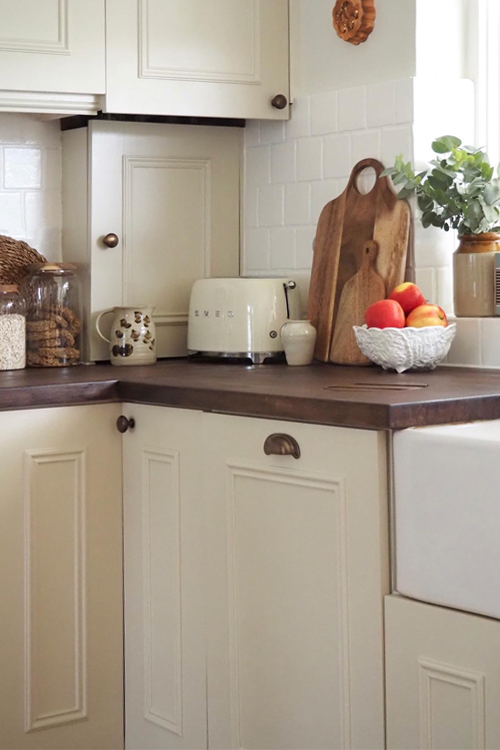 A soft, tonal Sand kitchen scheme with @ourhebehome | Paint & Paper ...